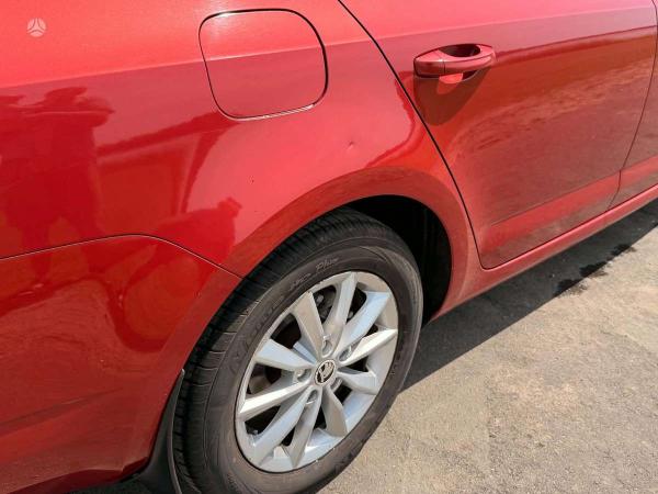 Red Skoda Octavia 2015 in Telschi, with an engine capacity of 1.40 L and mileage of 119 thousand km for 7700 €, photo 9 on AUTOMOTO.COM.LV