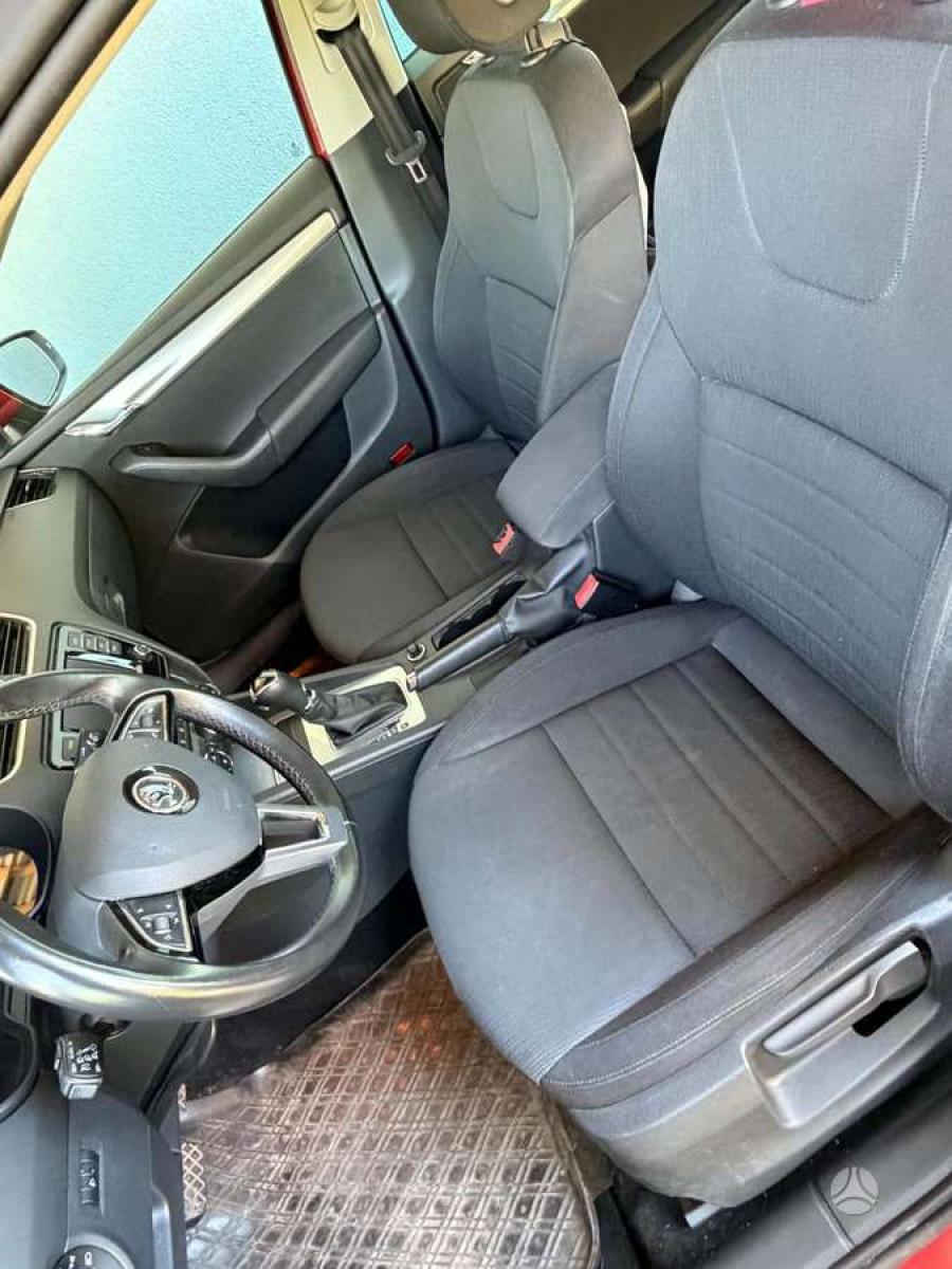 Sarkans Skoda Octavia 2015 Telšiai, ar dzinēja tilpumu 1.40 L un nobraukumu 119 tūkst. km par 7700 €, foto 13 vietnē AUTOMOTO.COM.LV