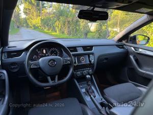 Sarkans Skoda Octavia 2015 Tallina, ar dzinēja tilpumu 2.00 L un nobraukumu 212 tūkst. km par 9800 €, foto 14 vietnē AUTOMOTO.COM.LV