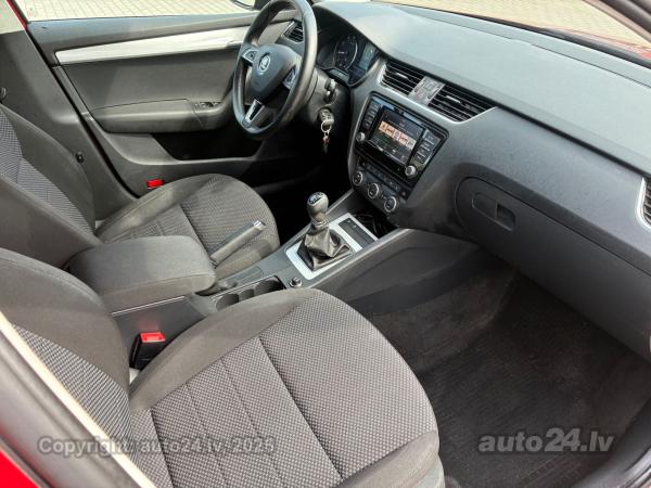 Red Skoda Octavia 2016 in Parnu, with an engine capacity of 1.40 L and mileage of 154 thousand km for 6200 €, photo 3 on AUTOMOTO.COM.LV