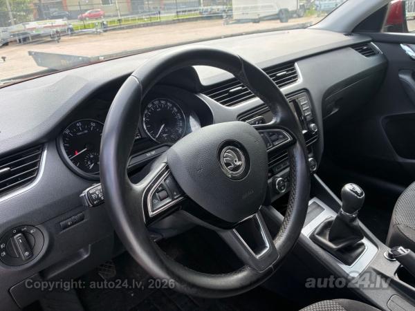 Red Skoda Octavia 2016 in Parnu, with an engine capacity of 1.40 L and mileage of 154 thousand km for 6200 €, photo 7 on AUTOMOTO.COM.LV