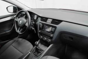 Sarkans Skoda Octavia 2016 Tallina, ar dzinēja tilpumu 1.20 L un nobraukumu 164 tūkst. km par 5900 €, foto 8 vietnē AUTOMOTO.COM.LV