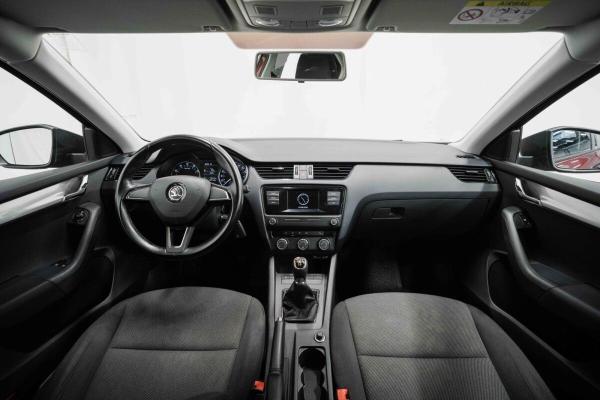 Red Skoda Octavia 2016 in Tallinn, with an engine capacity of 1.20 L and mileage of 164 thousand km for 5900 €, photo 9 on AUTOMOTO.COM.LV