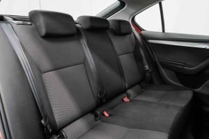 Sarkans Skoda Octavia 2016 Tallina, ar dzinēja tilpumu 1.20 L un nobraukumu 164 tūkst. km par 5900 €, foto 14 vietnē AUTOMOTO.COM.LV