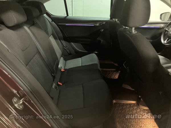 Sarkans Skoda Octavia 2019 Tallina, ar dzinēja tilpumu 1.50 L un nobraukumu 209 tūkst. km par 10490 €, foto 11 vietnē AUTOMOTO.COM.LV