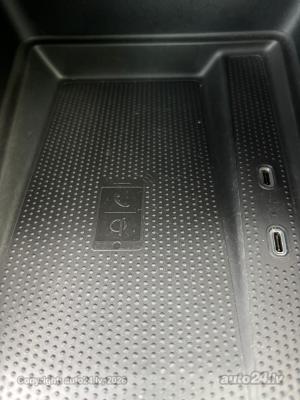 Sarkans Skoda Octavia 2021 Tallina, ar dzinēja tilpumu 1.50 L un nobraukumu 79 tūkst. km par 18500 €, foto 26 vietnē AUTOMOTO.COM.LV