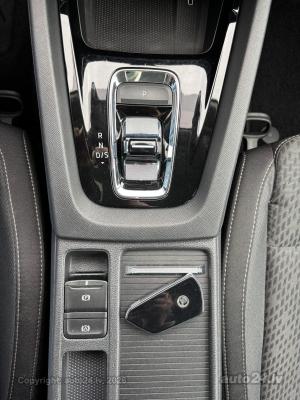 Sarkans Skoda Octavia 2021 Tallina, ar dzinēja tilpumu 1.50 L un nobraukumu 79 tūkst. km par 18500 €, foto 29 vietnē AUTOMOTO.COM.LV