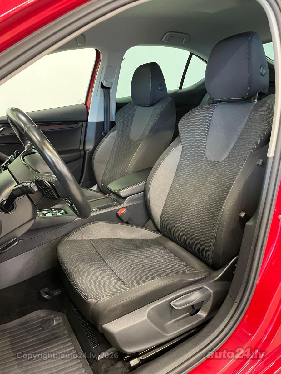 Red Skoda Octavia 2022 in Tallinn, with an engine capacity of 1.50 L and mileage of 137 thousand km for 13990 €, photo 8 on AUTOMOTO.COM.LV
