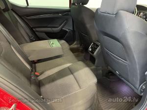 Red Skoda Octavia 2022 in Tallinn, with an engine capacity of 1.50 L and mileage of 137 thousand km for 13990 €, photo 12 on AUTOMOTO.COM.LV