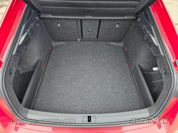 Red Skoda Octavia 2024 in Tallinn, with an engine capacity of 2.00 L and mileage of 17 thousand km for 40900 €, photo 11 on AUTOMOTO.COM.LV