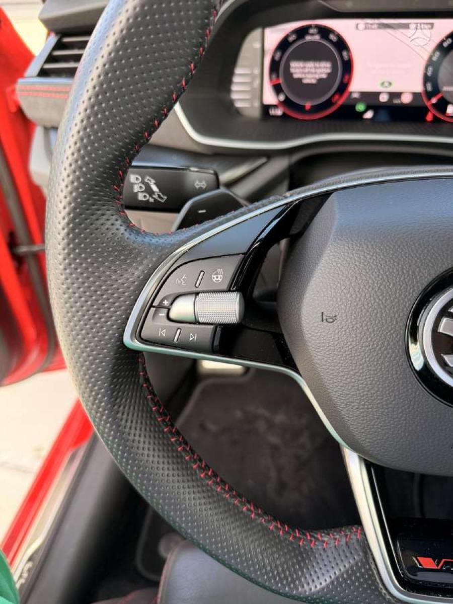 Red Skoda Octavia 2024 in Vilnius, with an engine capacity of 1.98 L and mileage of 31 thousand km for 33000 €, photo 15 on AUTOMOTO.COM.LV