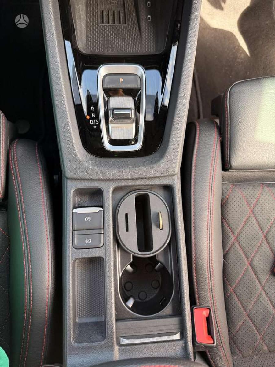 Red Skoda Octavia 2024 in Vilnius, with an engine capacity of 1.98 L and mileage of 31 thousand km for 33000 €, photo 19 on AUTOMOTO.COM.LV