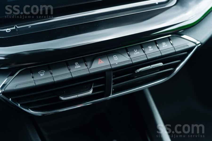 Sarkans Skoda Octavia 2024 Rīga, ar dzinēja tilpumu 1.50 L un nobraukumu 43 tūkst. km par 24900 €, foto 20 vietnē AUTOMOTO.COM.LV