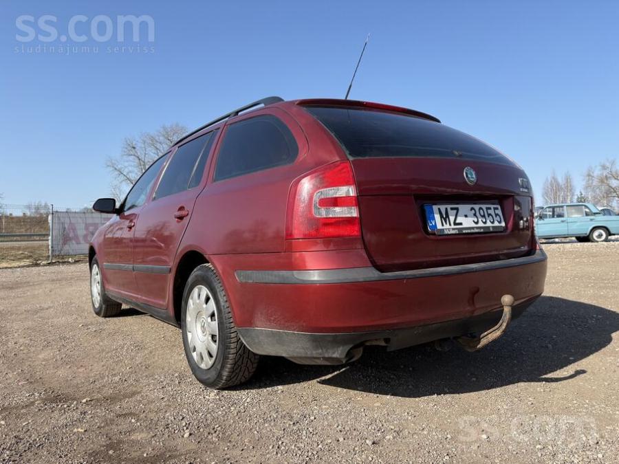 Красный Шкода Октавия 2006 в Даугавпилс, объемом двигателя 1.60 л и пробегом 340 тыс. км за 1150 €, фото 4 на AUTOMOTO.COM.LV