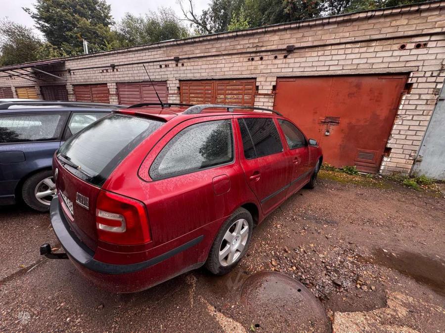 Красный Шкода Октавия 2006 в Каунас, объемом двигателя 2.00 л и пробегом 315 тыс. км за 1000 €, фото 7 на AUTOMOTO.COM.LV