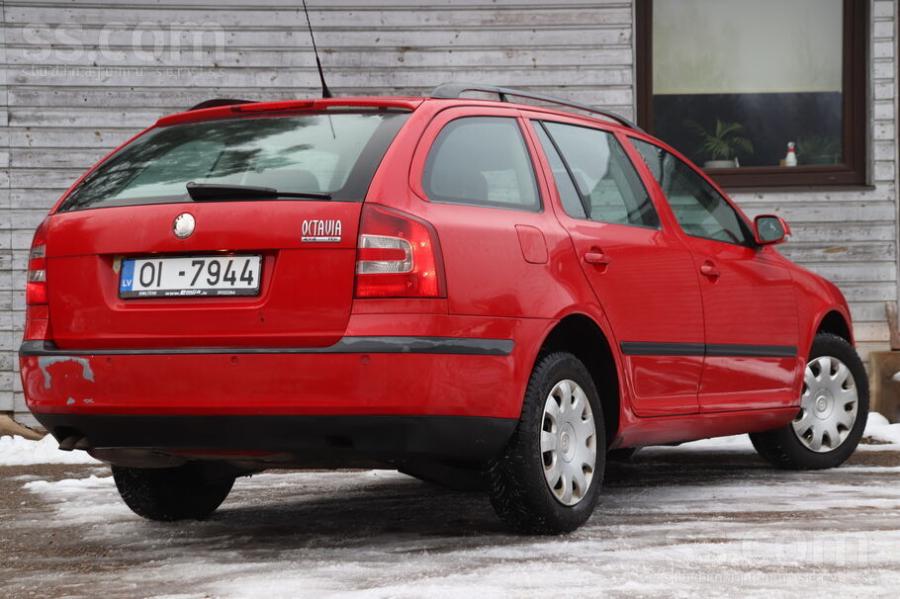 Red Skoda Octavia 2007 in Valmiera, with an engine capacity of 1.90 L and mileage of 0 thousand km for 2400 €, photo 3 on AUTOMOTO.COM.LV