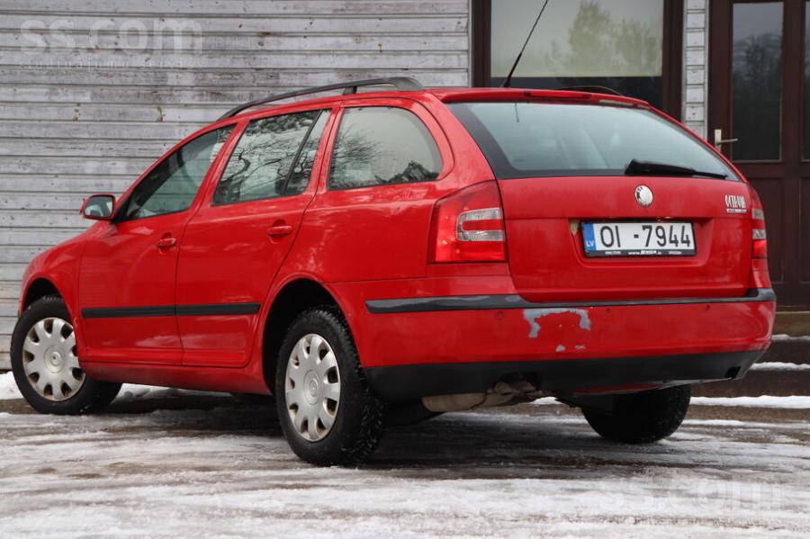 Red Skoda Octavia 2007 in Valmiera, with an engine capacity of 1.90 L and mileage of 0 thousand km for 2400 €, photo 4 on AUTOMOTO.COM.LV