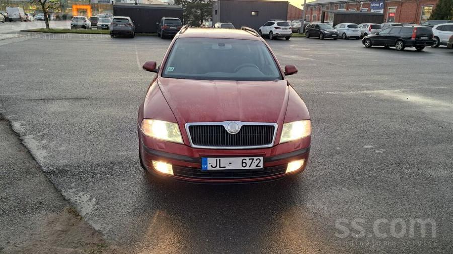 Sarkans Skoda Octavia 2007 Rīga, ar dzinēja tilpumu 2.00 L un nobraukumu 276 tūkst. km par 1650 €, foto 2 vietnē AUTOMOTO.COM.LV