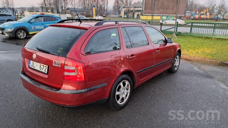 Sarkans Skoda Octavia 2007 Rīga, ar dzinēja tilpumu 2.00 L un nobraukumu 276 tūkst. km par 1650 €, foto 4 vietnē AUTOMOTO.COM.LV