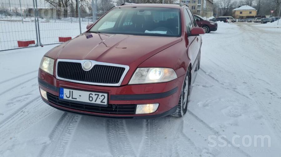 Red Skoda Octavia 2007 in Jelgava, with an engine capacity of 2.00 L and mileage of 276 thousand km for 1350 €, photo 2 on AUTOMOTO.COM.LV