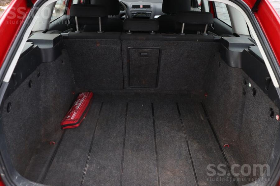 Red Skoda Octavia 2007 in Valmiera, with an engine capacity of 1.90 L and mileage of 0 thousand km for 2200 €, photo 9 on AUTOMOTO.COM.LV
