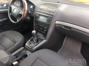 Sarkans Skoda Octavia 2007 Rīga, ar dzinēja tilpumu 2.00 L un nobraukumu 0 tūkst. km par 1450 €, foto 12 vietnē AUTOMOTO.COM.LV