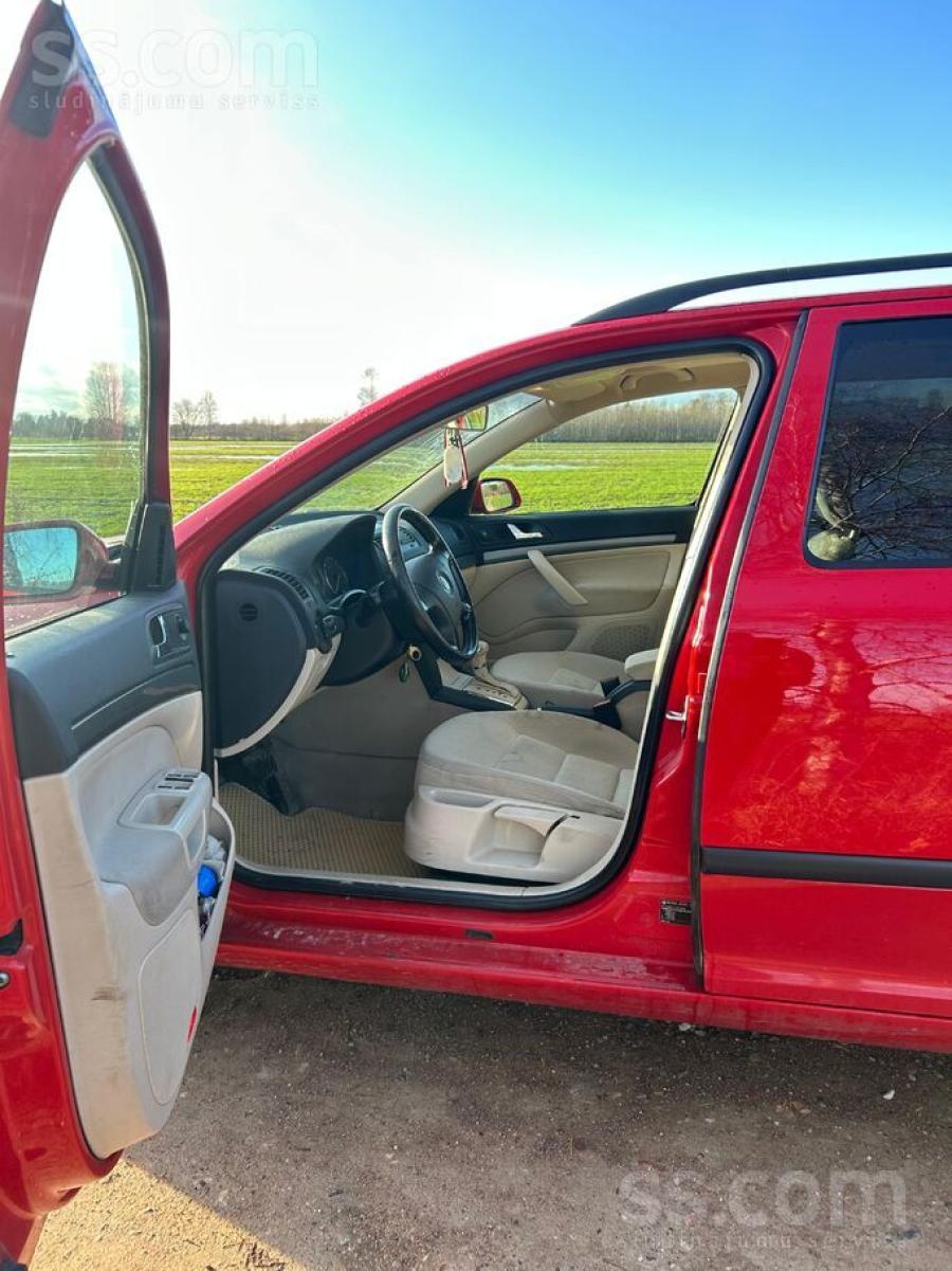 Red Skoda Octavia 2007 in Liepaja, with an engine capacity of 1.90 L and mileage of 209 thousand km for 1700 €, photo 7 on AUTOMOTO.COM.LV