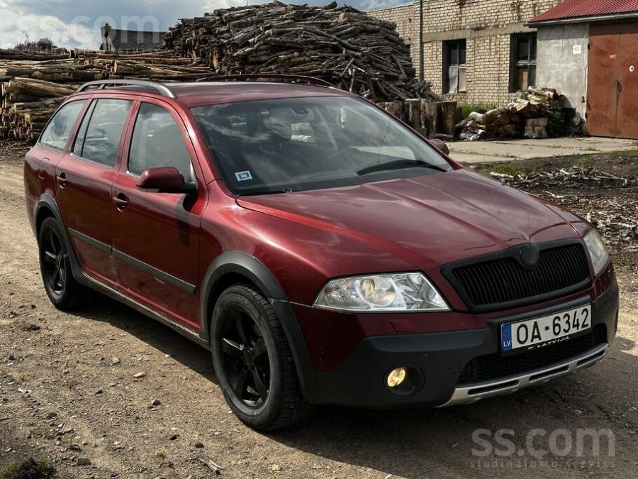 Red Skoda Octavia 2008 in Jekabpils, with an engine capacity of 2.00 L and mileage of 289 thousand km for 2200 €, photo 2 on AUTOMOTO.COM.LV