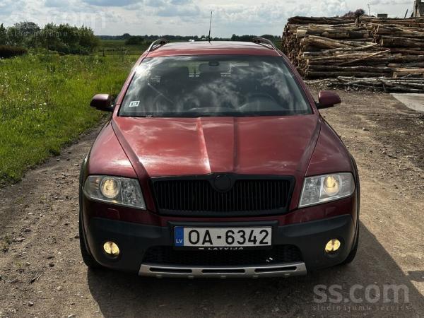 Red Skoda Octavia 2008 in Jekabpils, with an engine capacity of 2.00 L and mileage of 289 thousand km for 2200 €, photo 3 on AUTOMOTO.COM.LV