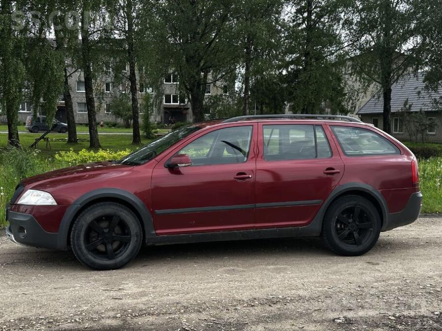 Red Skoda Octavia 2008 in Jekabpils, with an engine capacity of 2.00 L and mileage of 289 thousand km for 2200 €, photo 6 on AUTOMOTO.COM.LV