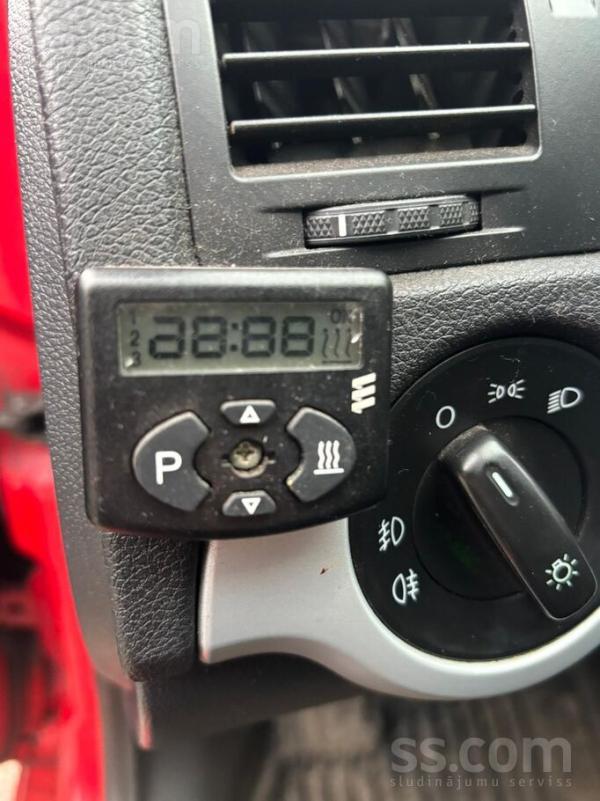 Красный Шкода Октавия 2008 в Рига, объемом двигателя 2.00 л и пробегом 288 тыс. км за 2000 €, фото 5 на AUTOMOTO.COM.LV