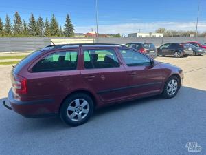 Sarkans Skoda Octavia 2008 Kauņa, ar dzinēja tilpumu 2.00 L un nobraukumu 407 tūkst. km par 1550 €, foto 8 vietnē AUTOMOTO.COM.LV