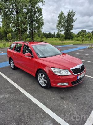 Red Skoda Octavia 2008 in Riga, with an engine capacity of 2.00 L and mileage of 373 thousand km for 3500 €, photo  on AUTOMOTO.COM.LV
