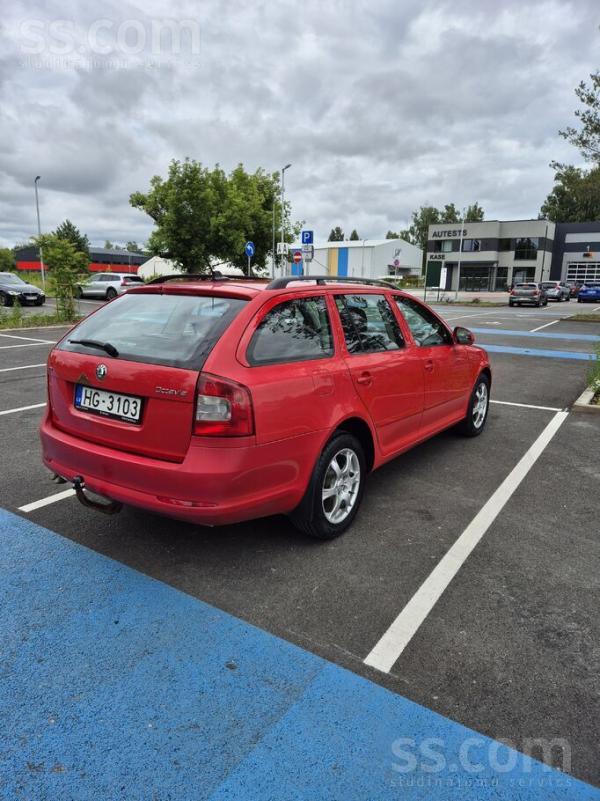 Sarkans Skoda Octavia 2008 Rīga, ar dzinēja tilpumu 2.00 L un nobraukumu 373 tūkst. km par 3500 €, foto 2 vietnē AUTOMOTO.COM.LV