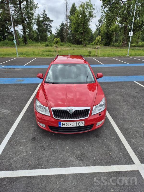 Sarkans Skoda Octavia 2008 Rīga, ar dzinēja tilpumu 2.00 L un nobraukumu 373 tūkst. km par 3500 €, foto 4 vietnē AUTOMOTO.COM.LV