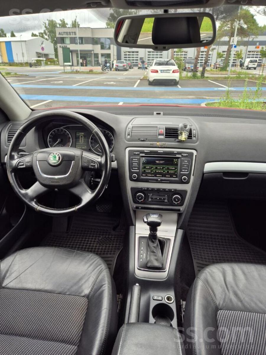 Red Skoda Octavia 2008 in Riga, with an engine capacity of 2.00 L and mileage of 373 thousand km for 3500 €, photo 12 on AUTOMOTO.COM.LV