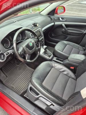 Red Skoda Octavia 2008 in Riga, with an engine capacity of 2.00 L and mileage of 373 thousand km for 3500 €, photo 14 on AUTOMOTO.COM.LV