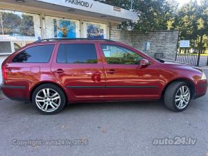Sarkans Skoda Octavia 2008 Tallina, ar dzinēja tilpumu 2.00 L un nobraukumu 340 tūkst. km par 2599 €, foto 4 vietnē AUTOMOTO.COM.LV