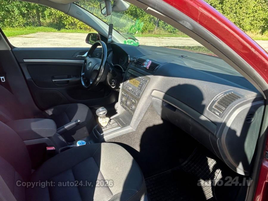 Sarkans Skoda Octavia 2008 Tallina, ar dzinēja tilpumu 2.00 L un nobraukumu 340 tūkst. km par 2599 €, foto 11 vietnē AUTOMOTO.COM.LV