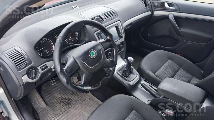 Sarkans Skoda Octavia 2009 Rēzekne, ar dzinēja tilpumu 1.90 L un nobraukumu 395 tūkst. km par 2700 €, foto 17 vietnē AUTOMOTO.COM.LV