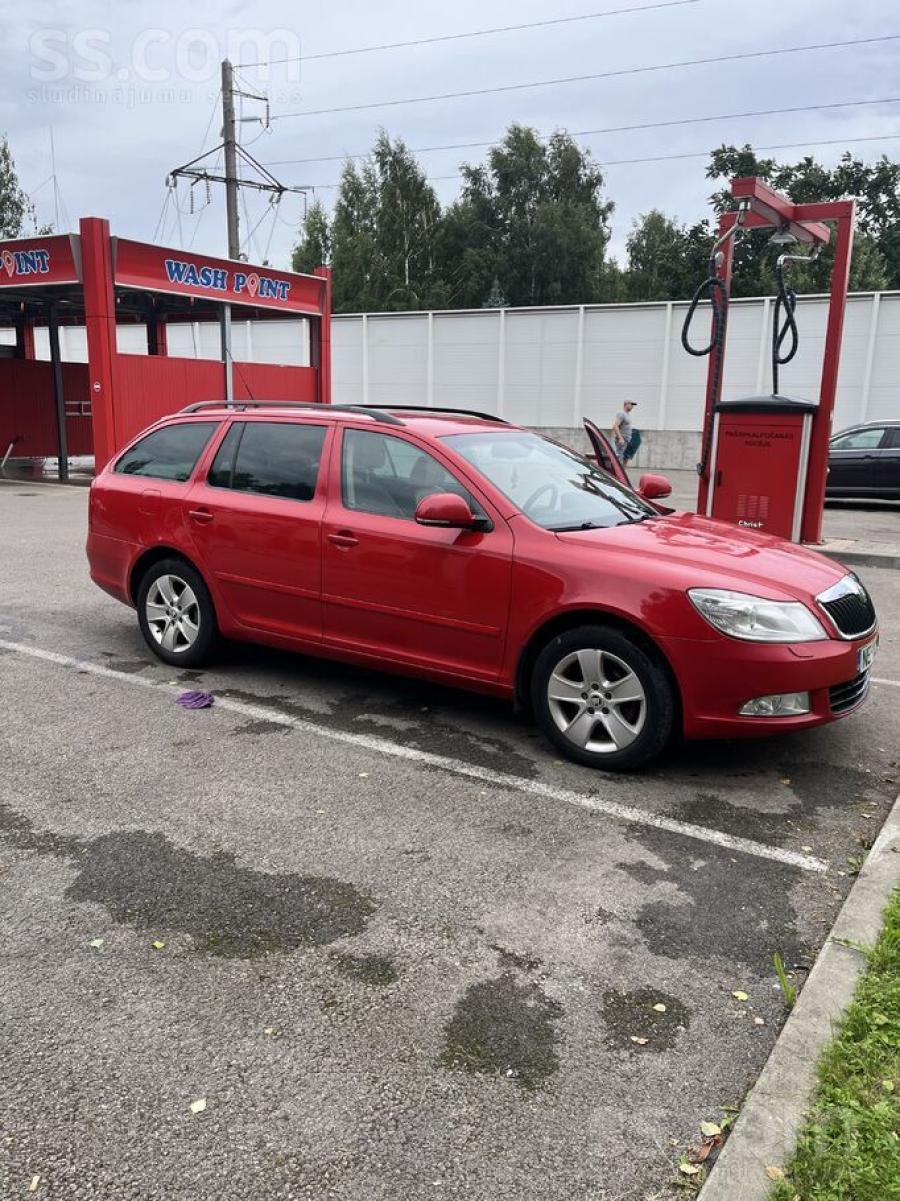 Красный Шкода Октавия 2009 в Рига, объемом двигателя 2.00 л и пробегом 448 тыс. км за 1950 €, фото 1 на AUTOMOTO.COM.LV