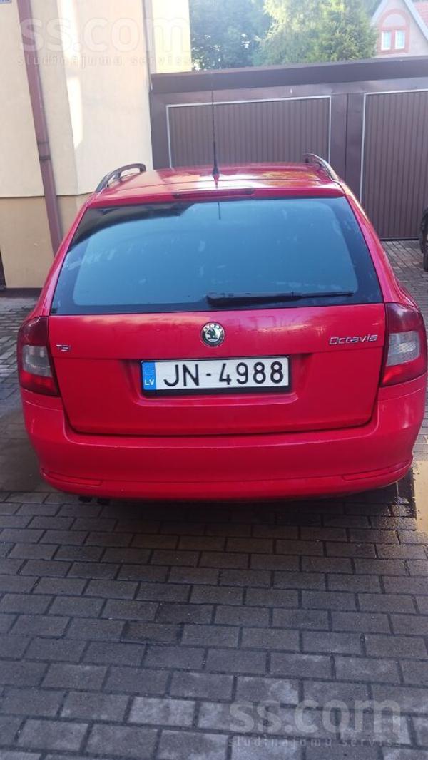 Red Skoda Octavia 2010 in Riga, with an engine capacity of 1.40 L and mileage of 250 thousand km for 1700 €, photo 3 on AUTOMOTO.COM.LV