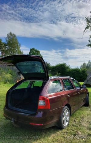 Sarkans Skoda Octavia 2011 Valga, ar dzinēja tilpumu 1.20 L un nobraukumu 217 tūkst. km par 3000 €, foto 5 vietnē AUTOMOTO.COM.LV