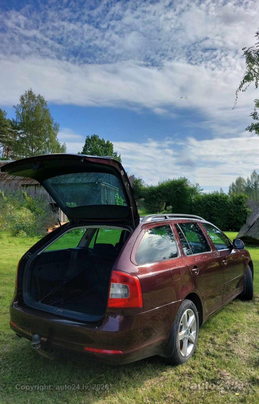 Sarkans Skoda Octavia 2011 Valga, ar dzinēja tilpumu 1.20 L un nobraukumu 217 tūkst. km par 3000 €, foto 5 vietnē AUTOMOTO.COM.LV