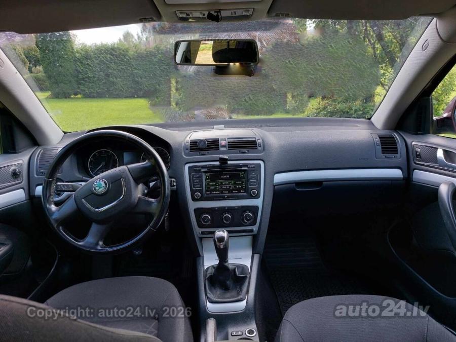 Sarkans Skoda Octavia 2011 Valga, ar dzinēja tilpumu 1.20 L un nobraukumu 217 tūkst. km par 3000 €, foto 6 vietnē AUTOMOTO.COM.LV
