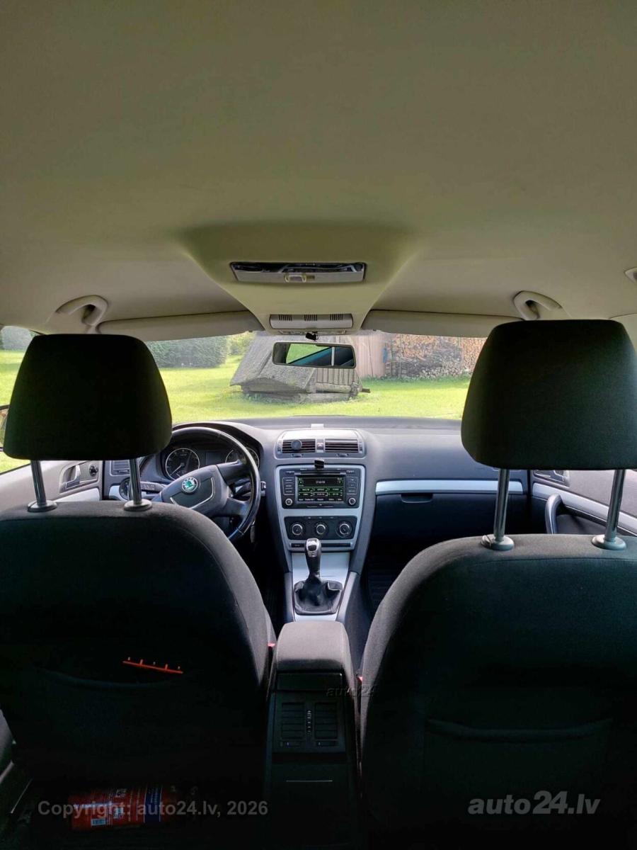 Sarkans Skoda Octavia 2011 Valga, ar dzinēja tilpumu 1.20 L un nobraukumu 217 tūkst. km par 3000 €, foto 7 vietnē AUTOMOTO.COM.LV