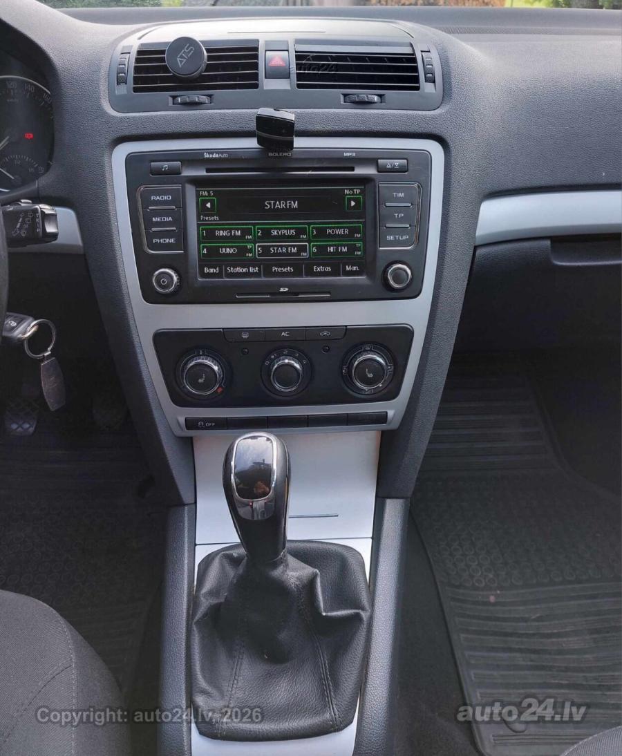 Sarkans Skoda Octavia 2011 Valga, ar dzinēja tilpumu 1.20 L un nobraukumu 217 tūkst. km par 3000 €, foto 9 vietnē AUTOMOTO.COM.LV