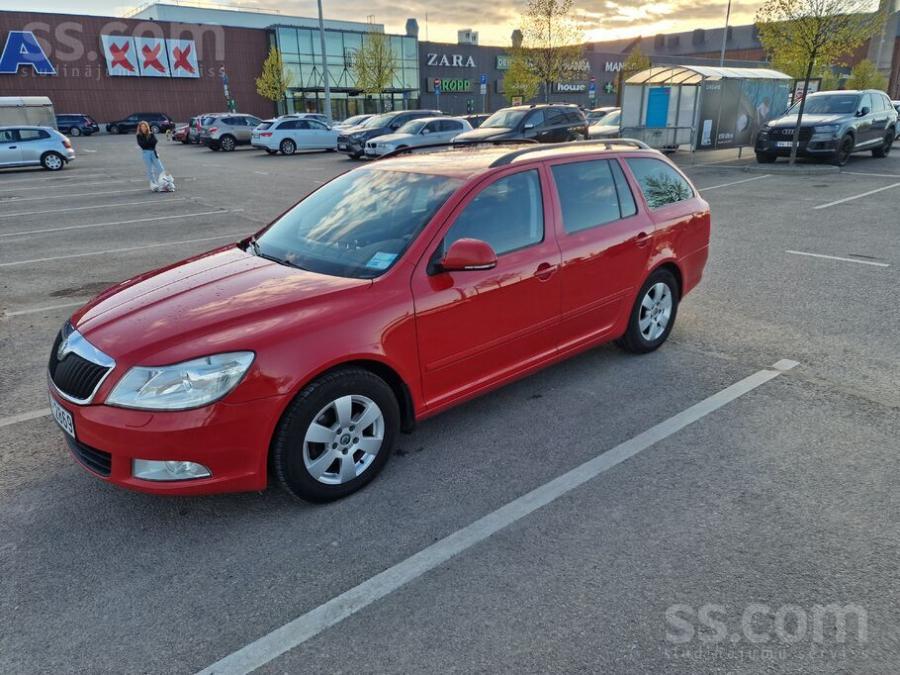 Sarkans Skoda Octavia 2012 Rīga, ar dzinēja tilpumu 1.60 L un nobraukumu 292 tūkst. km par 6890 €, foto 1 vietnē AUTOMOTO.COM.LV