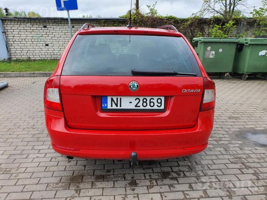 Sarkans Skoda Octavia 2012 Rīga, ar dzinēja tilpumu 1.60 L un nobraukumu 293 tūkst. km par 3350 €, foto 1 vietnē AUTOMOTO.COM.LV