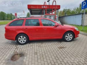Sarkans Skoda Octavia 2012 Rīga, ar dzinēja tilpumu 1.60 L un nobraukumu 293 tūkst. km par 3350 €, foto 4 vietnē AUTOMOTO.COM.LV